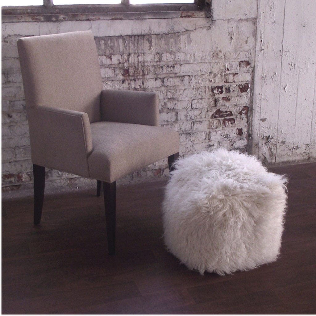 FLUFFY FLOKATI OTTOMAN | SHAGGY POOF | ROOM ACCENT